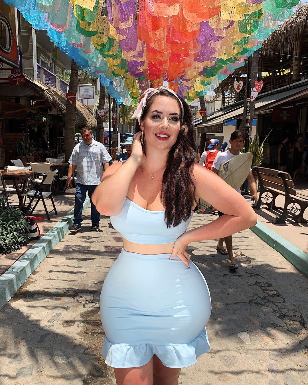 Holly Luyah - Height, Weight, Bio, Wiki, Age, Photo, Instagram ...