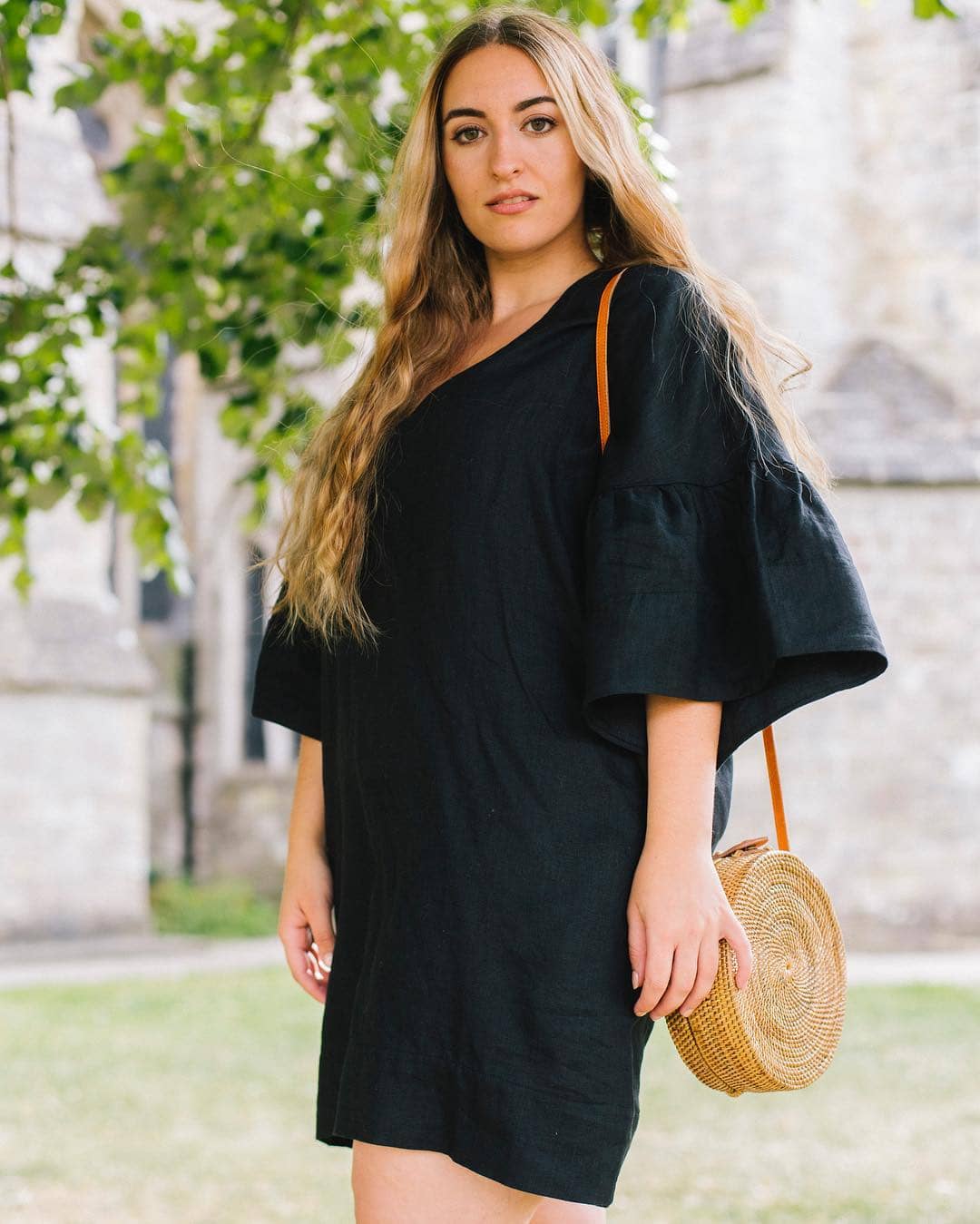 Essie Dennis: Height, Weight, Bio, Wiki, Age, Instagram, Photo ...