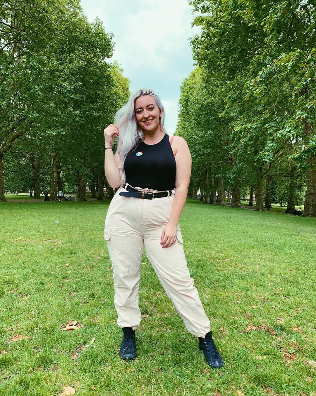 Essie Dennis: Height, Weight, Bio, Wiki, Age, Instagram, Photo ...