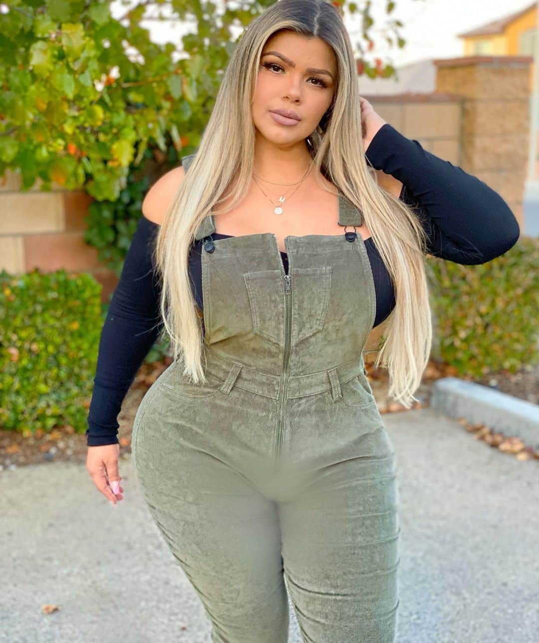 Shell Raven: Height, Weight, Bio, Wiki, Age, Instagram, Photo ...