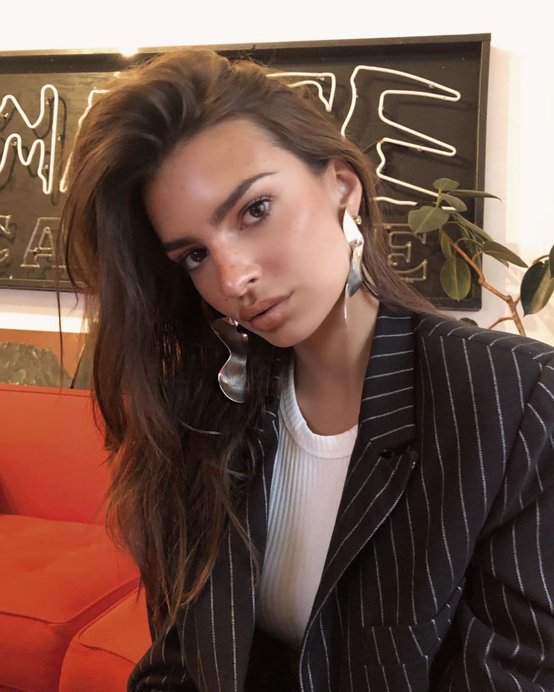 Emily Ratajkowski - Height, Weight, Bio, Wiki, Age, Instagram, Photo ...