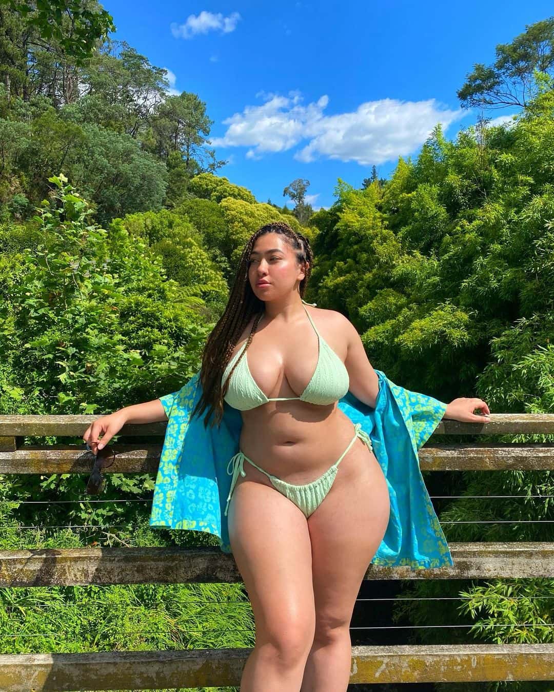 Ashley Emiko - Height, Weight, Bio, Wiki, Age, Photo, Instagram - Fashionwomentop