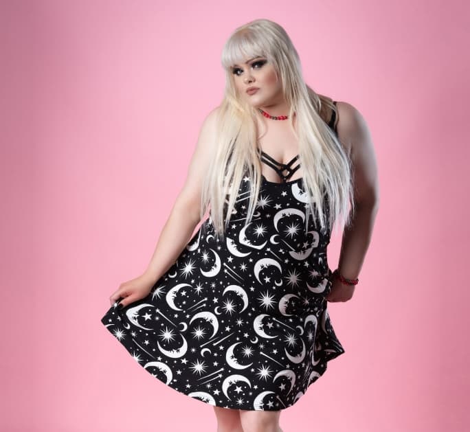 Deanna DEE Dettling - Height, Weight, Bio, Wiki, Age, Photo, Instagram ...