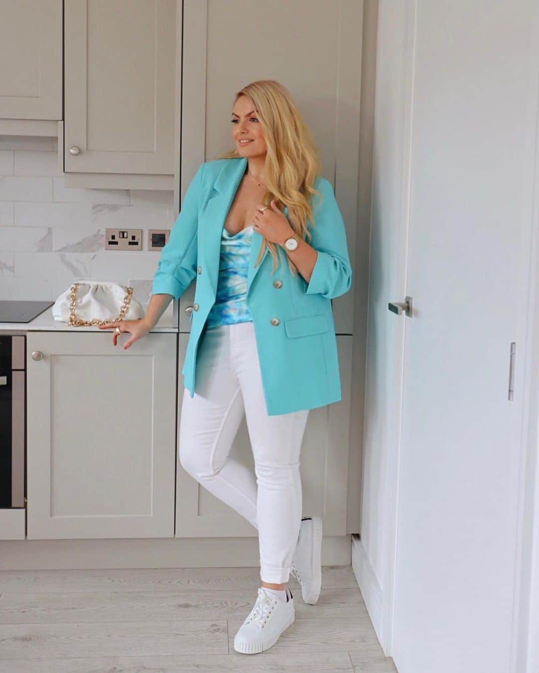 Louise O'Reilly - Height, Weight, Bio, Wiki, Age, Instagram ...